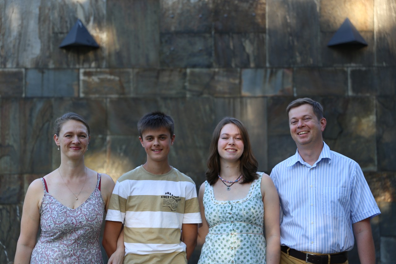 Familienshooting mit Konfetti - Lisa Albrecht Photographie